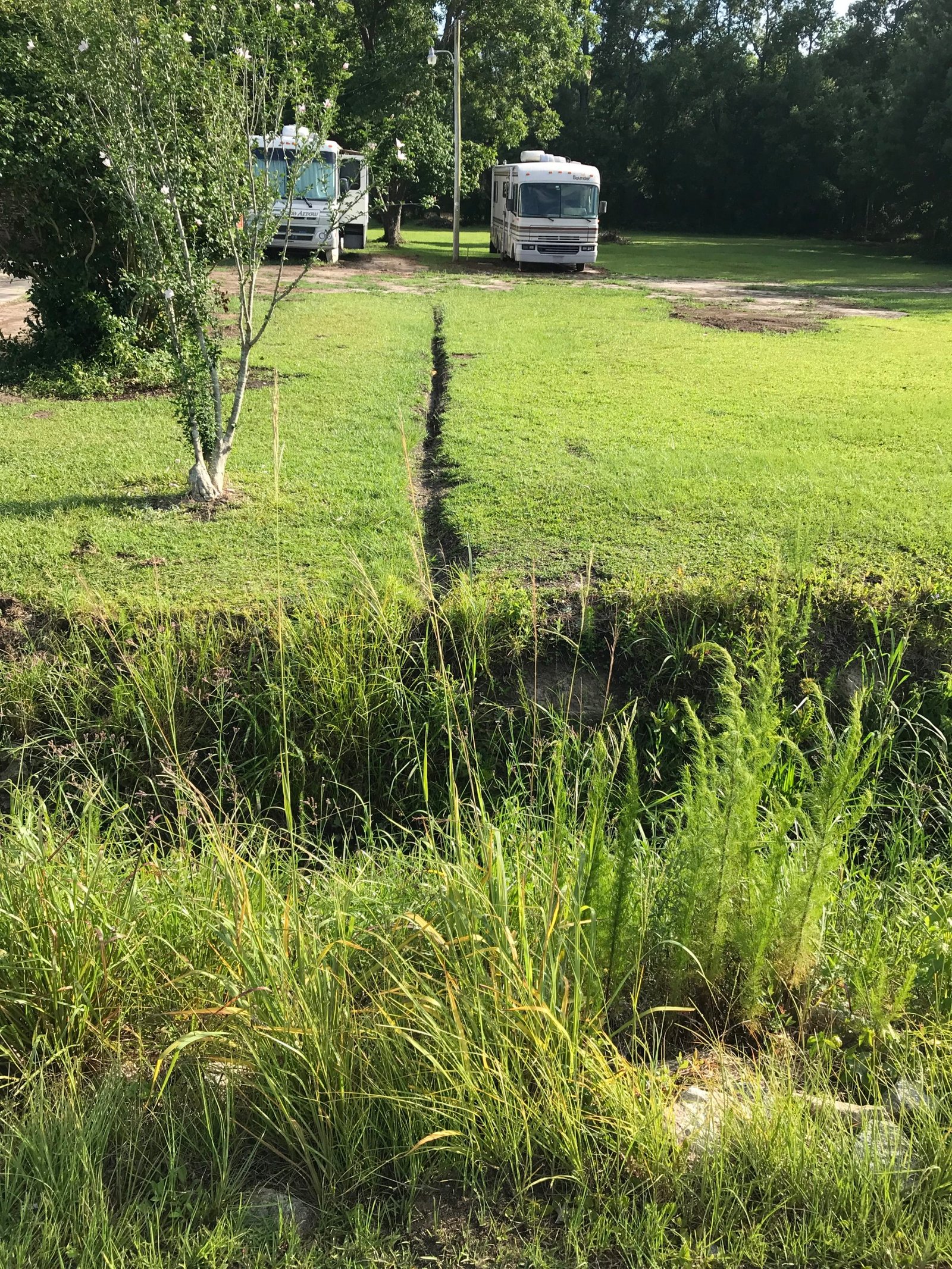 Middle Buster Implement - John Deere 1025R